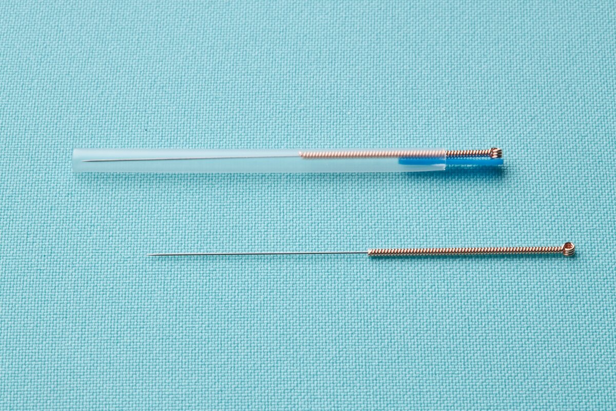 Акупунктурные стерильные иглы 0,3х30 мм с направителем 600 игл