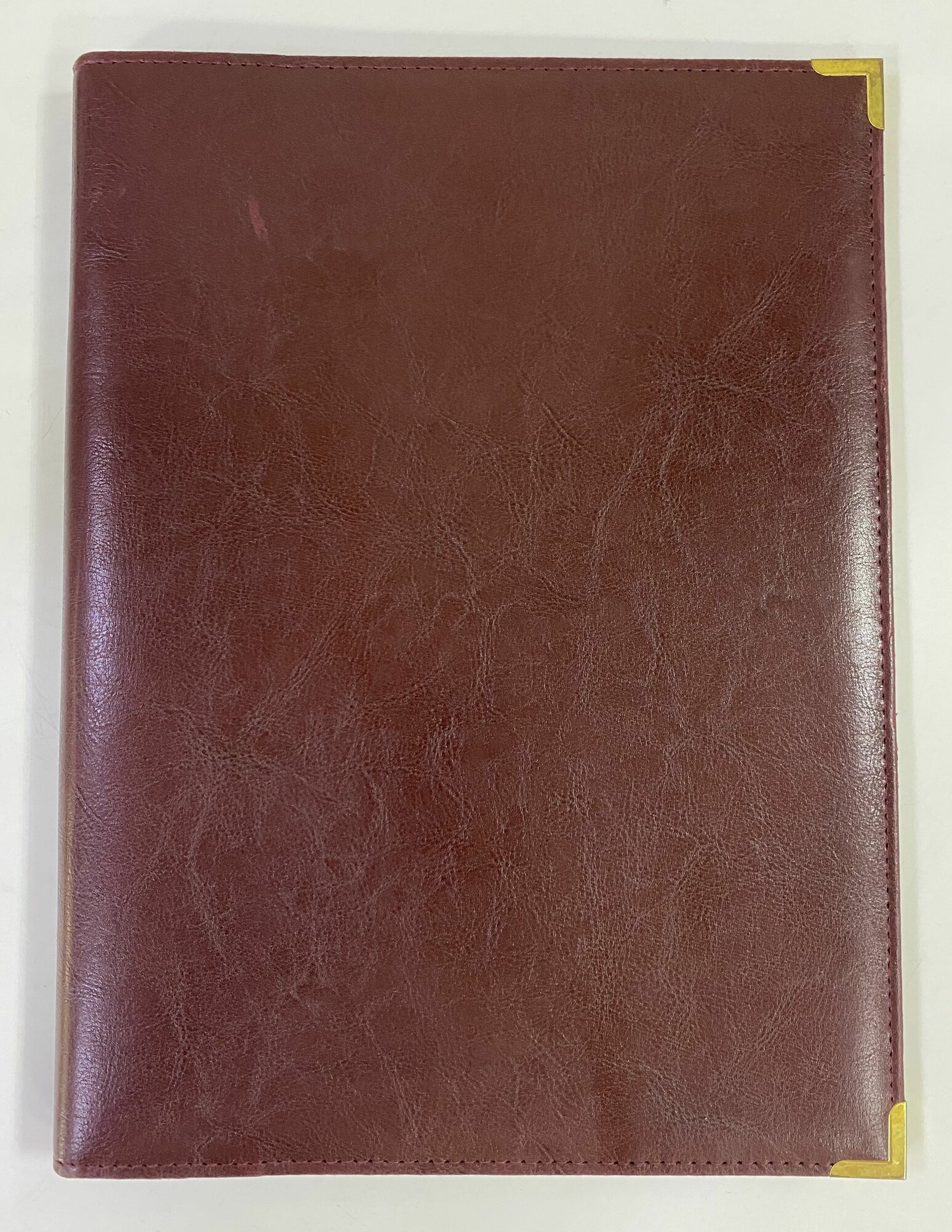 Папка для меню с золотыми уголками, 32*25см, цвет бордовый