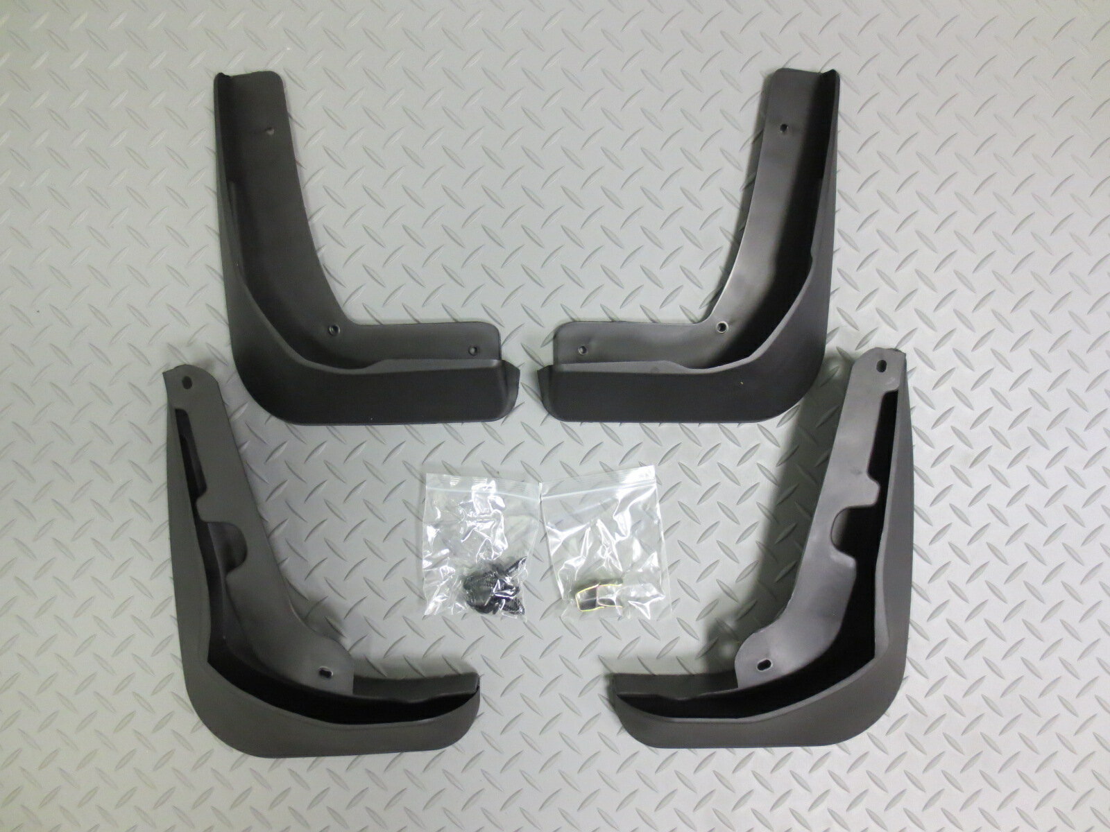 Брызговики Ford Focus седан 2011-2019