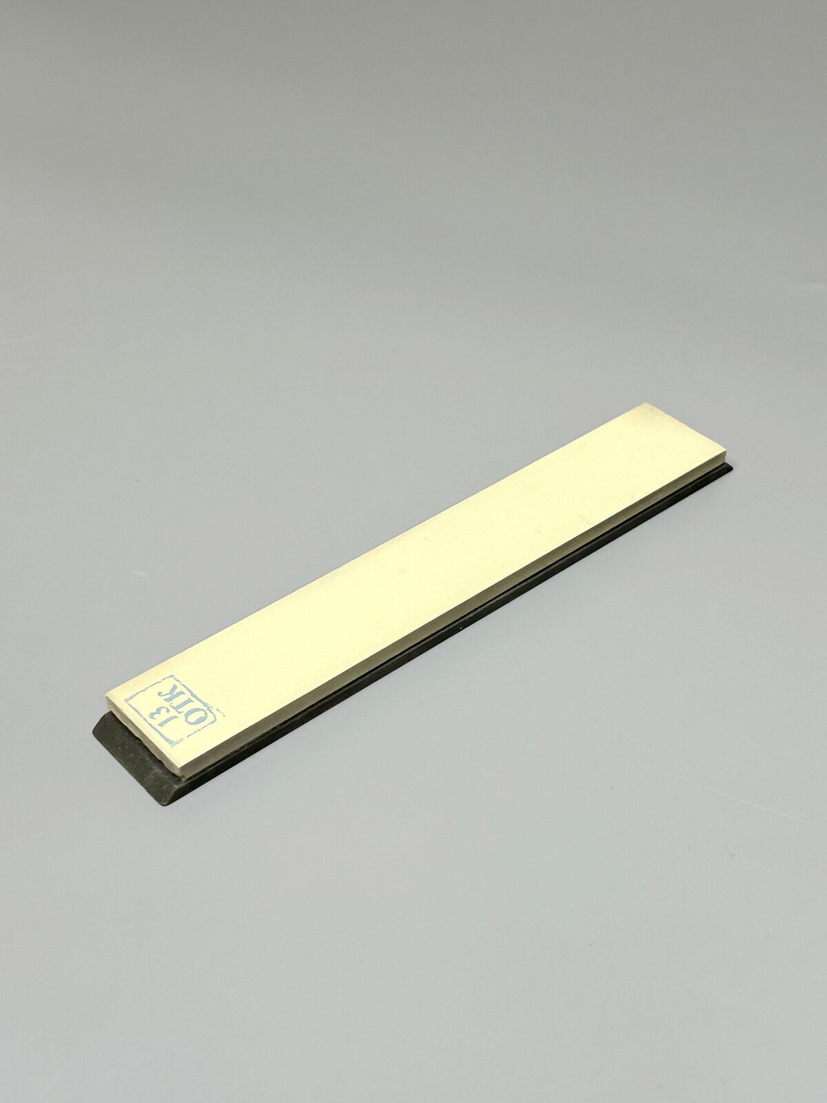 Абразивный брусок КК VID, F600 для заточки ножей и ножниц. Точильный камень