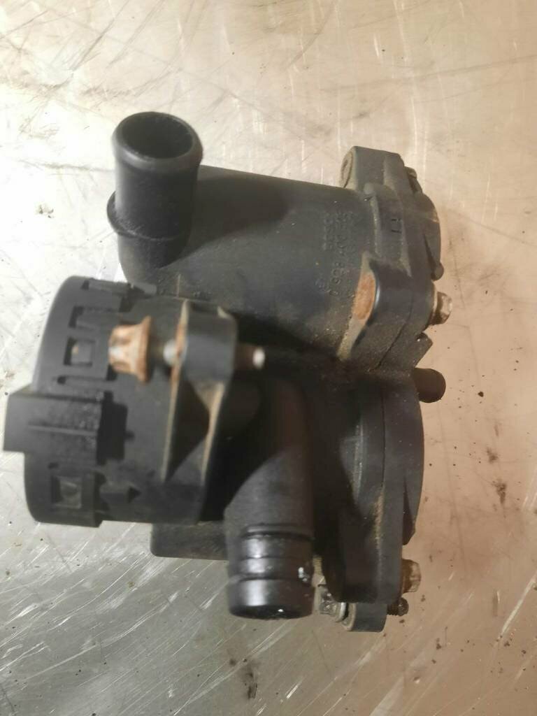 Маслоотделитель (сапун) Mercedes-Benz Vaneo W414 2003 A6680100062