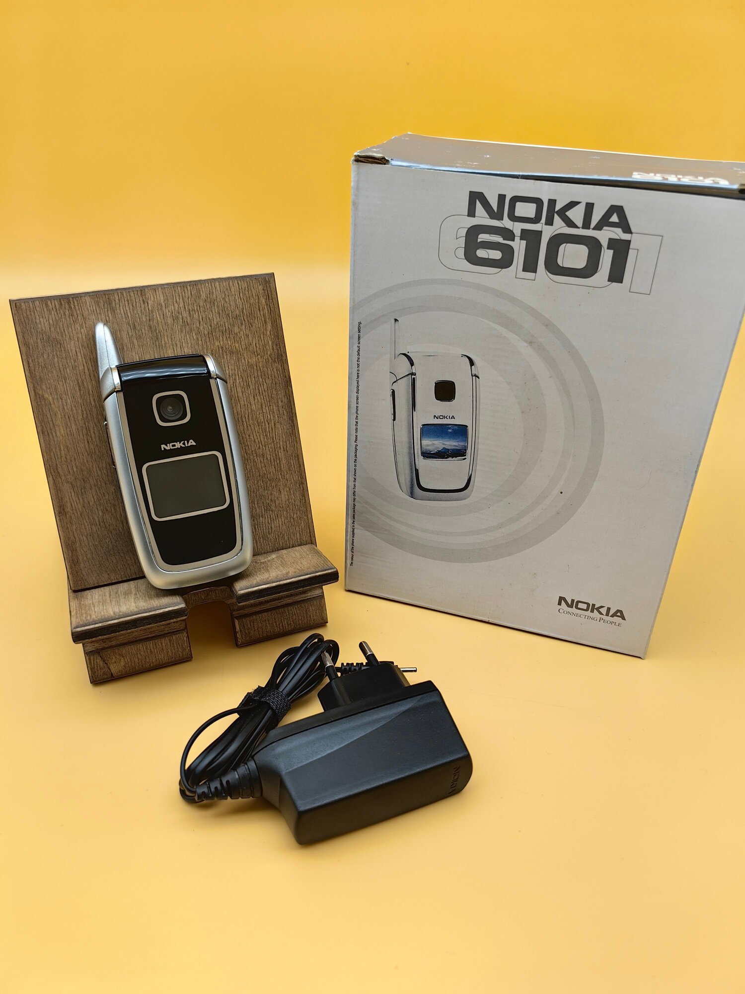 Мобильный кнопочный телефон раскладушка Nokia 6101, Черный