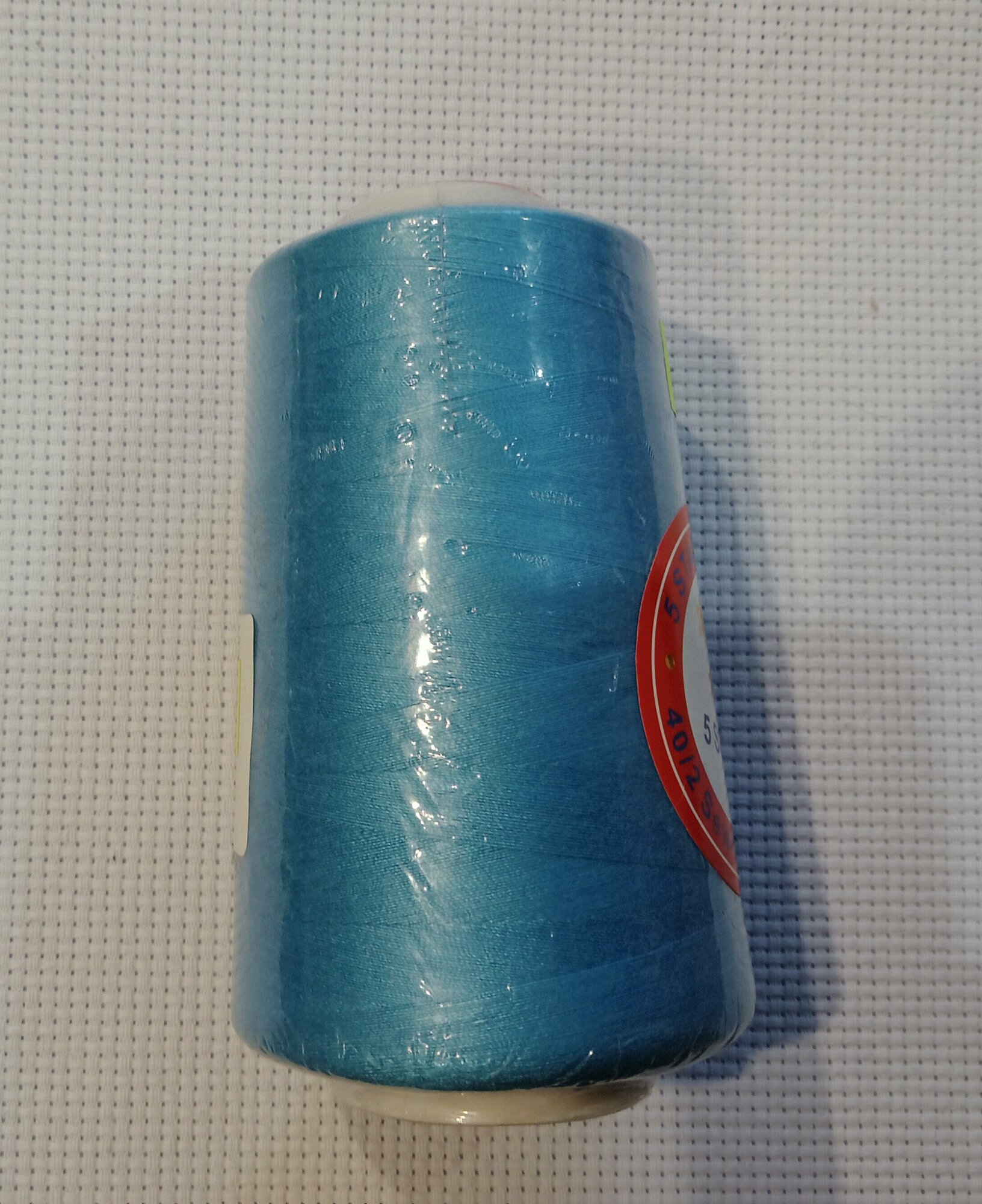 Нитки швейные для оверлока 100% полиэстер 40/2, 5000 ярдов