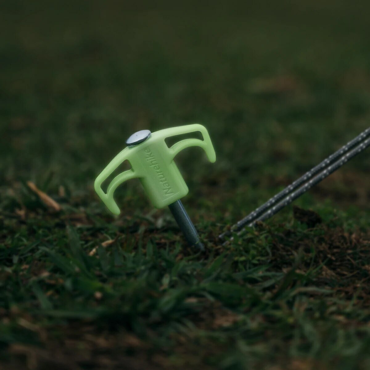 Колышки для палатки Naturehike NH21YW133-LM оцинкованная сталь (2 шт.) 25 см, люминисцентные