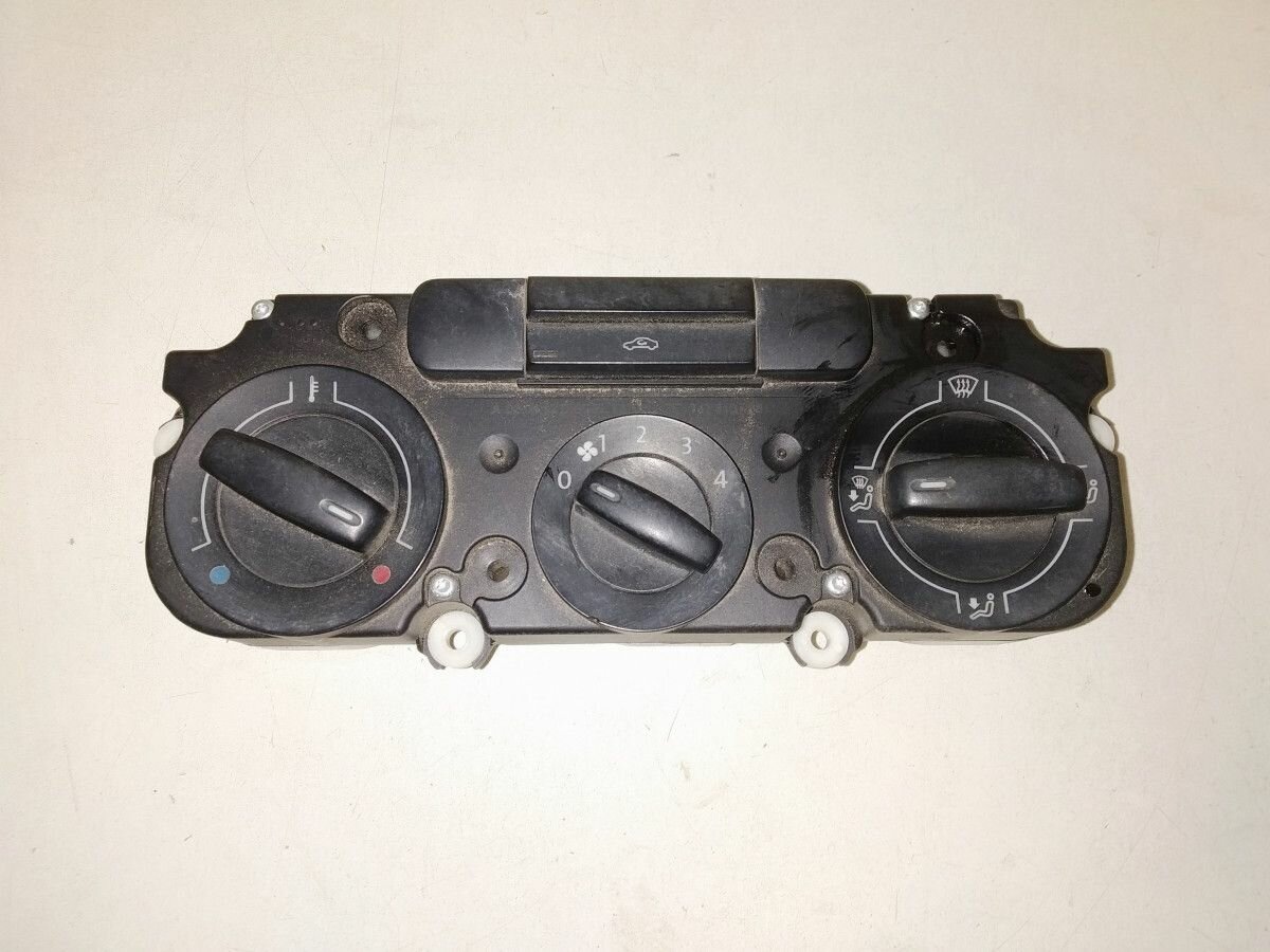 Блок управления отопителем Volkswagen Caddy 2K5819047B