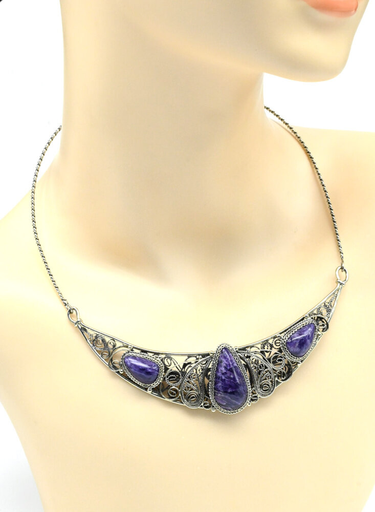 Колье, чароит