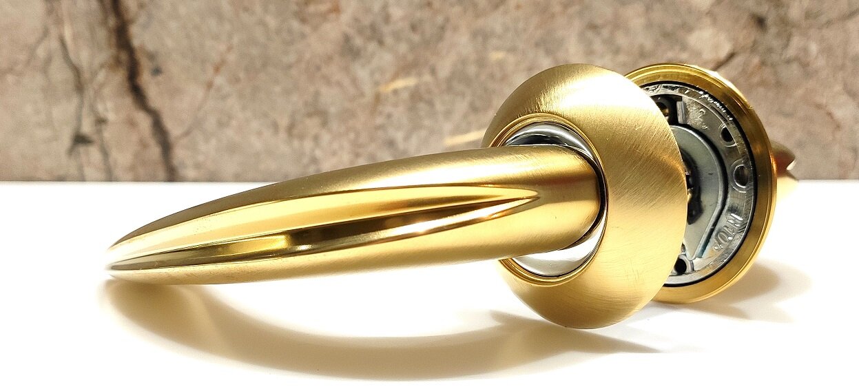 Ручка дверная Archie SILLUR 120 S.Gold