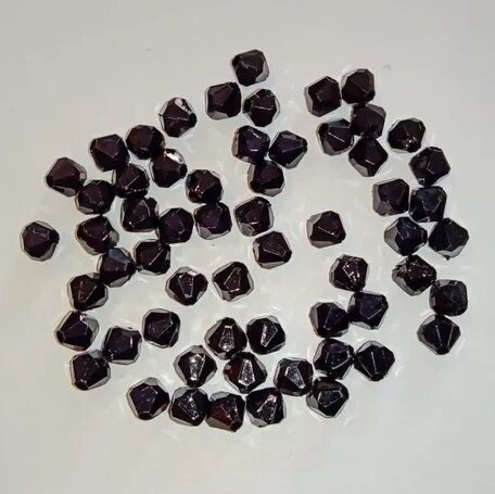Бусины черные многогранные 8 мм