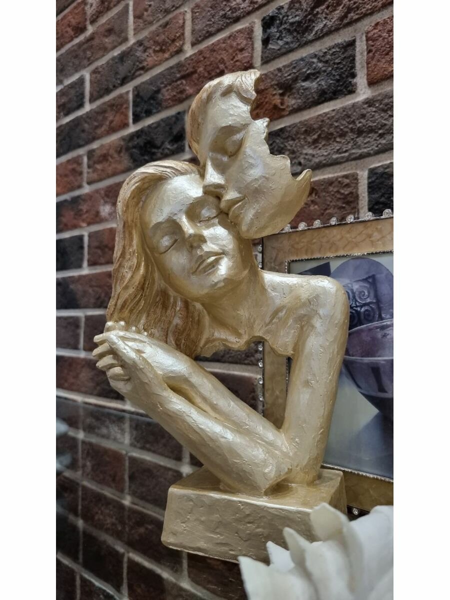 Статуэтка Семейное производство Лидер "Нежность", гипс, цвет шампань