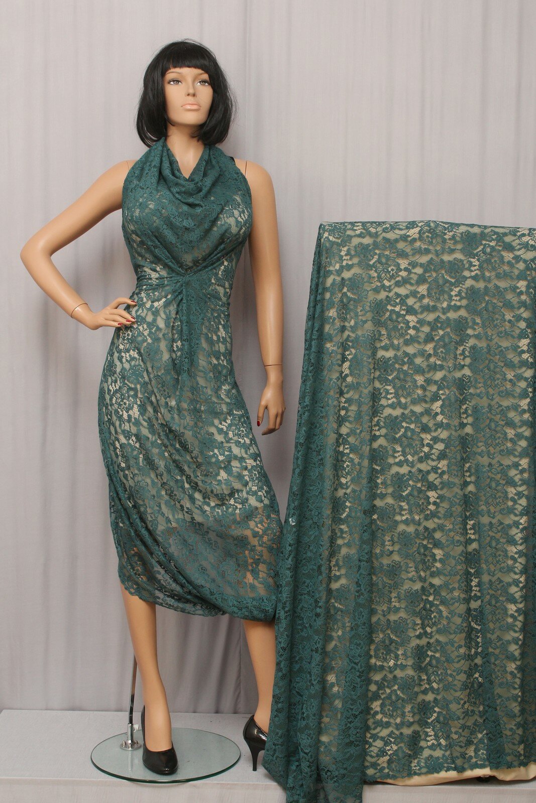 Ткань Кружево цвета тёмно-морской волны, ш134см, 0,5 м