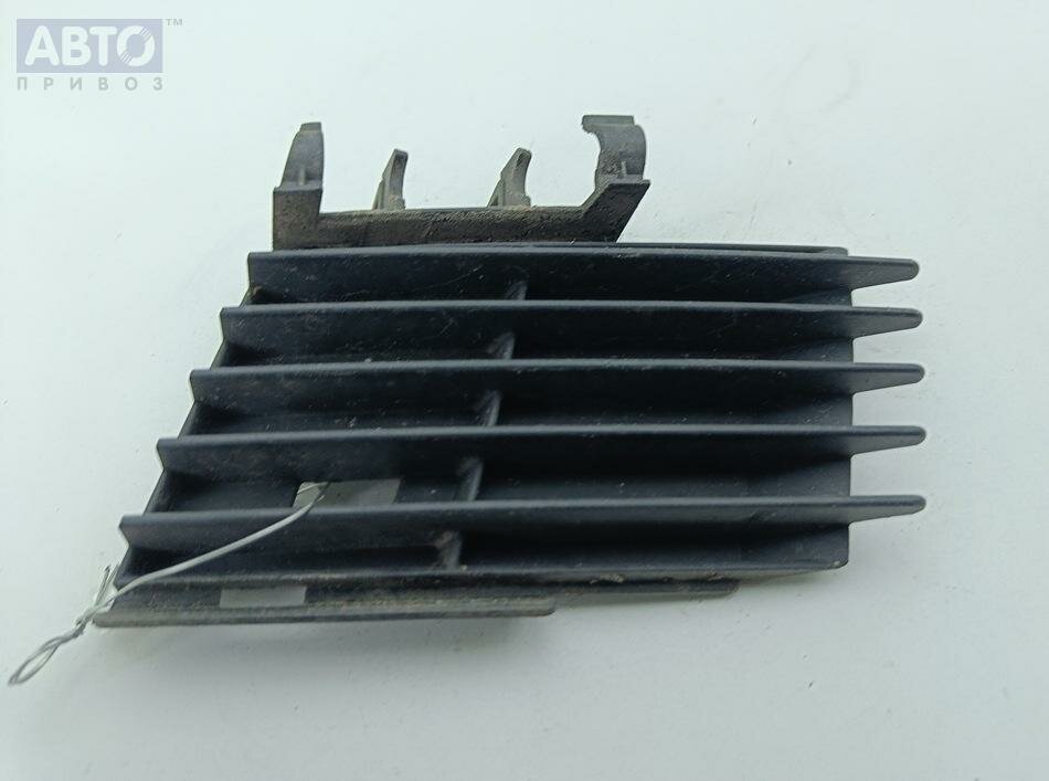 Решетка (заглушка) в бампер Opel Vectra C (2002-2008)