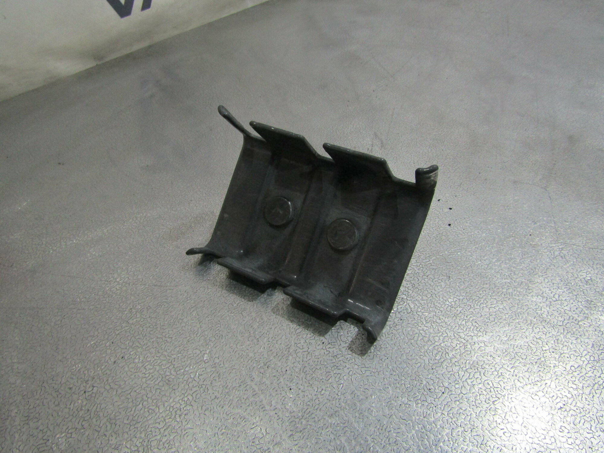 Кронштейн змеевика влагоотделителя APS Scania 6-series