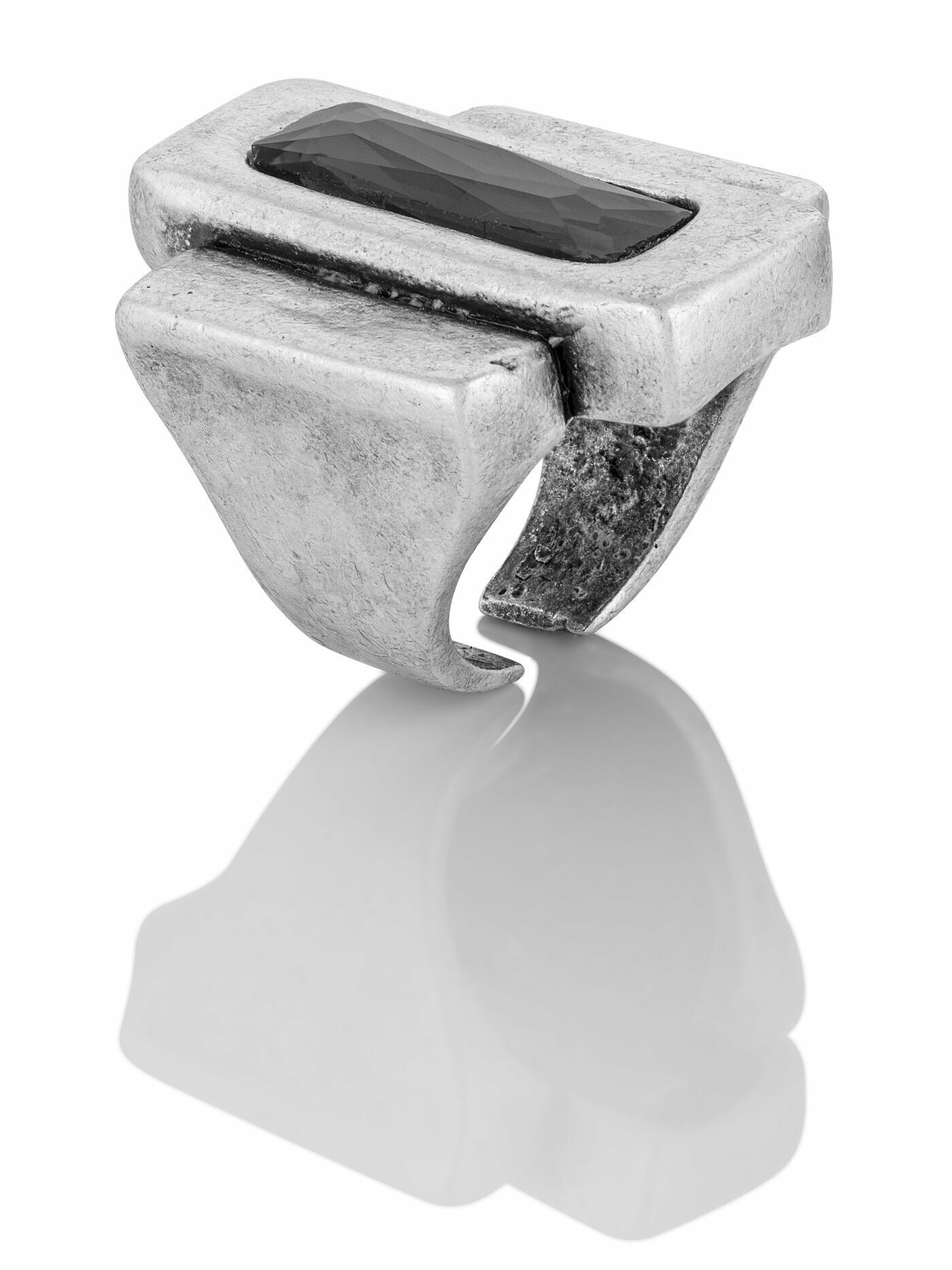 Кольцо, кристалл