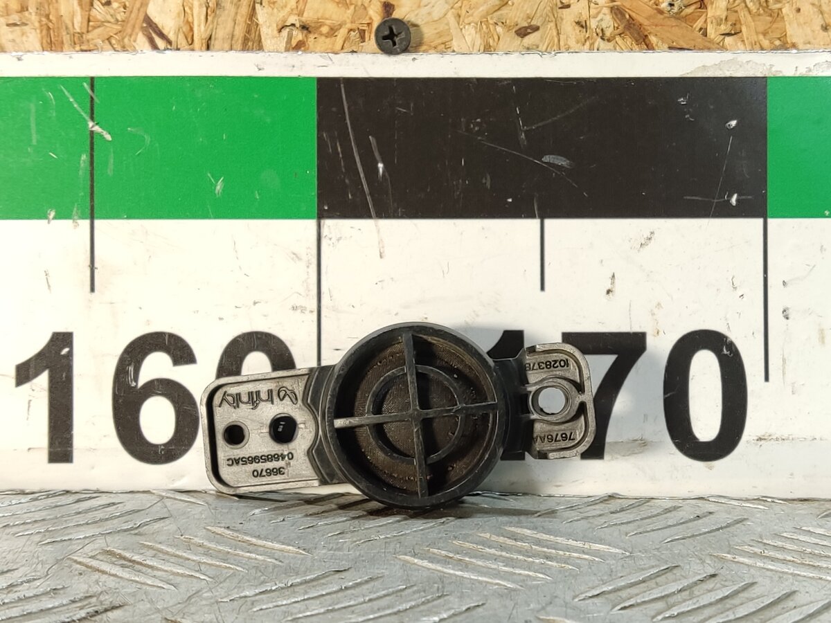 Динамик CHRYSLER Pacifica 2003-2008 04685965AC