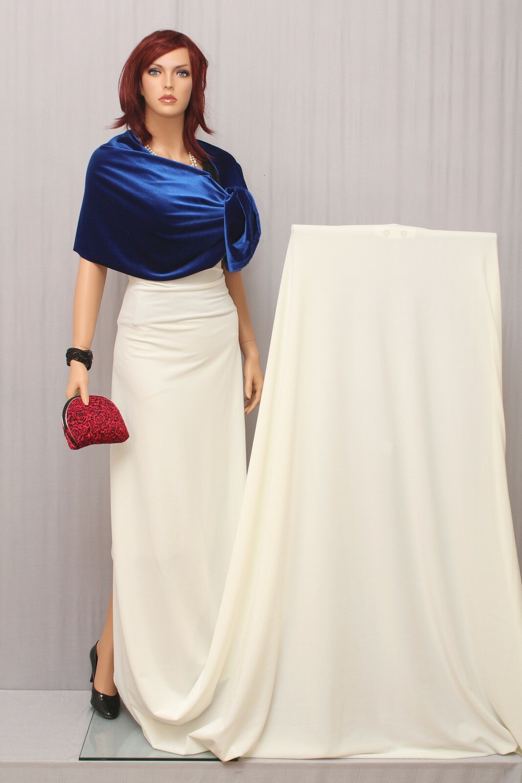 Ткань Бархат-стрейч молочный, плотный, ш146см, 0,5 м