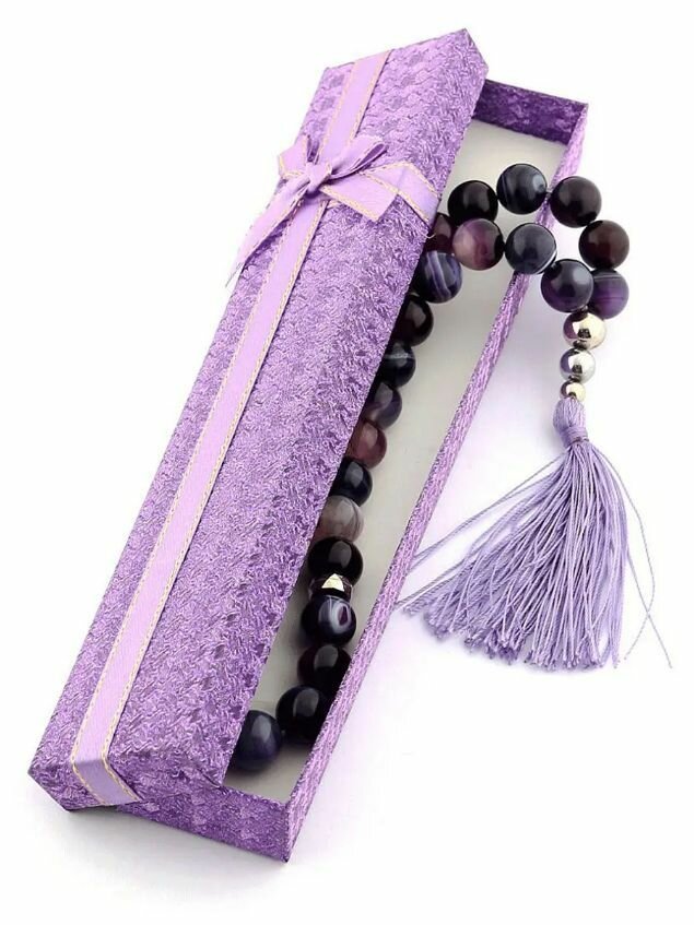 Четки из камня фиолетовый агат, 33 бусины, диаметр каждой бусины 12 мм.