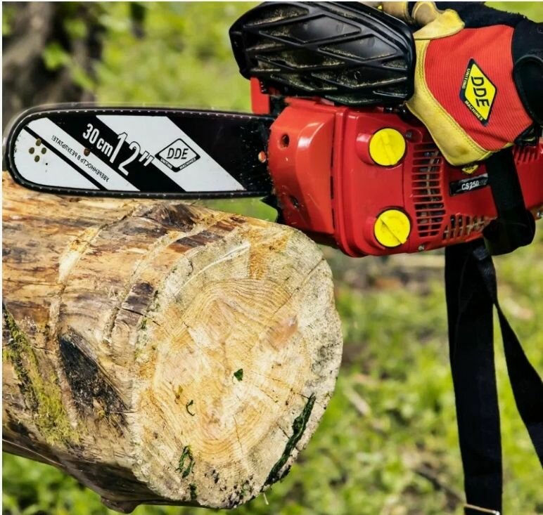 Цепная бензиновая пила DDE 1100 Вт+ Сумка