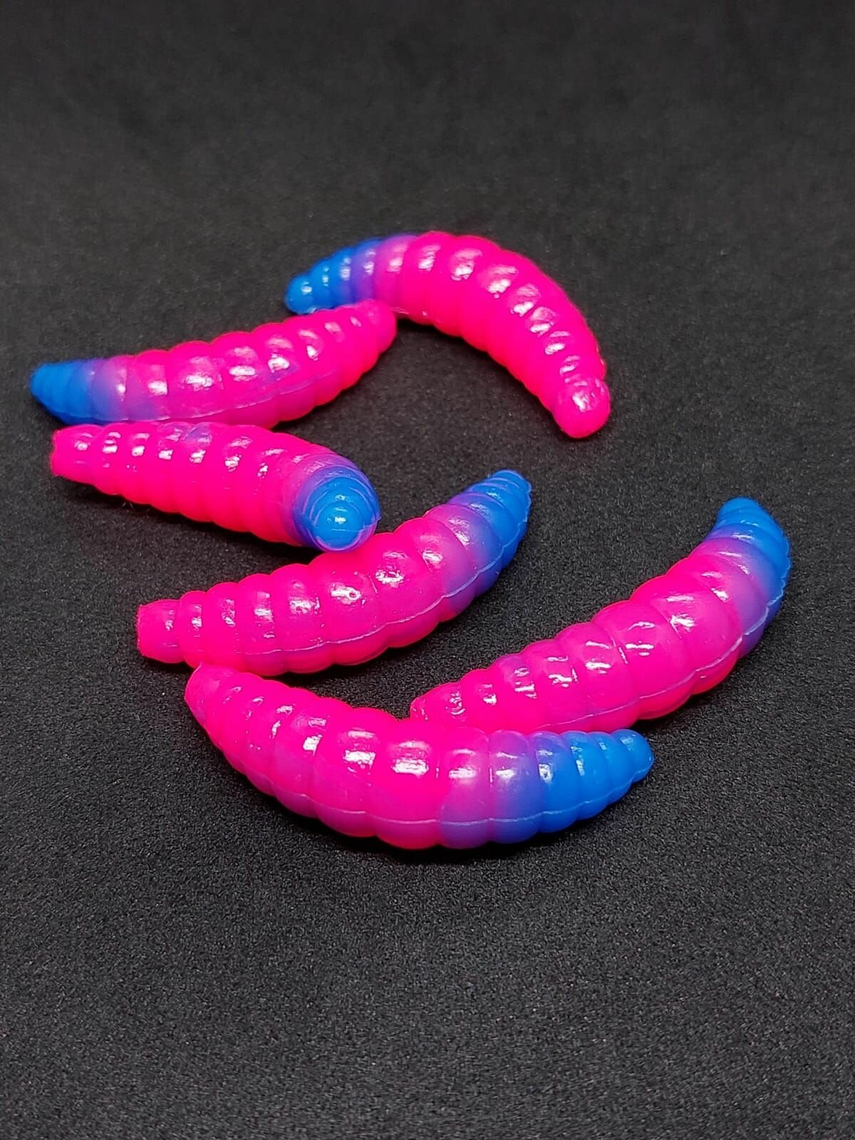 Форелевая приманка Big Maggot. 48 мм. Розовый-синий