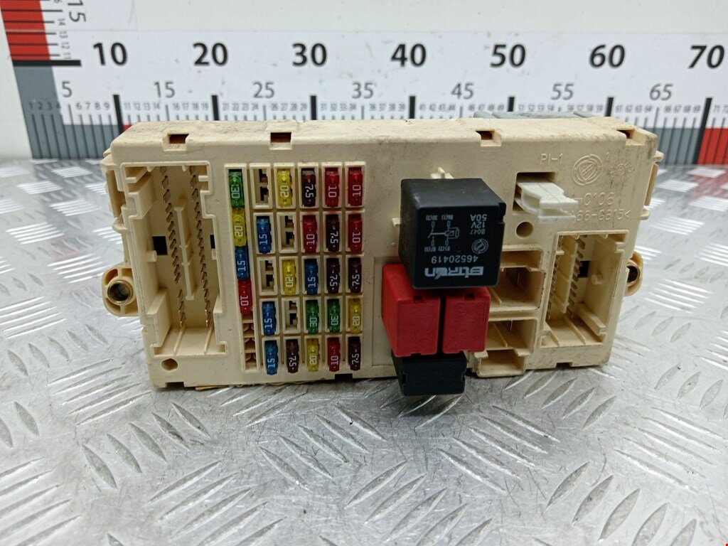 Блок предохранителей Fiat Punto 2 (188) 46758961 арт. 1763650