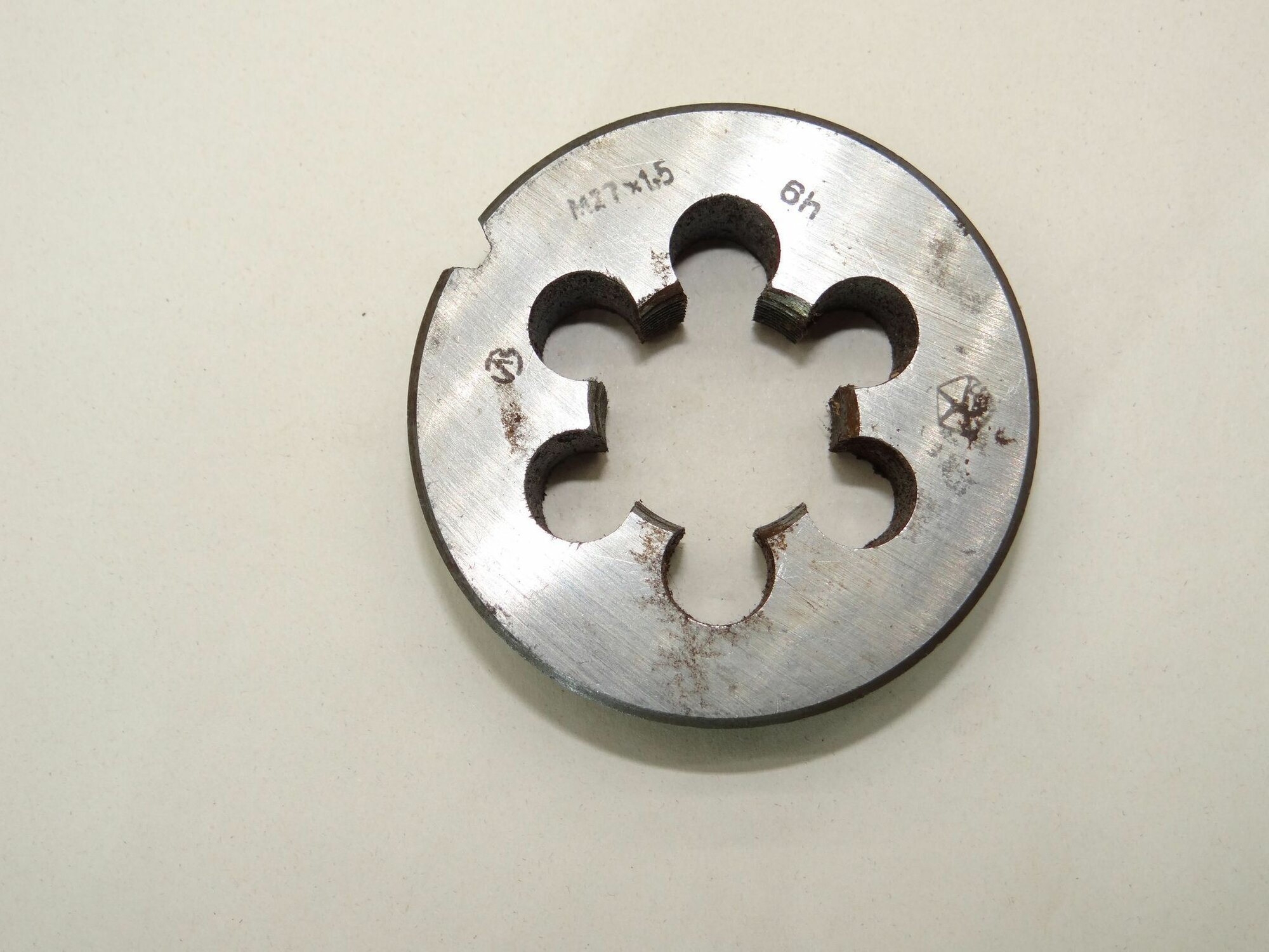 Плашка М27х1,5 6h d 65мм