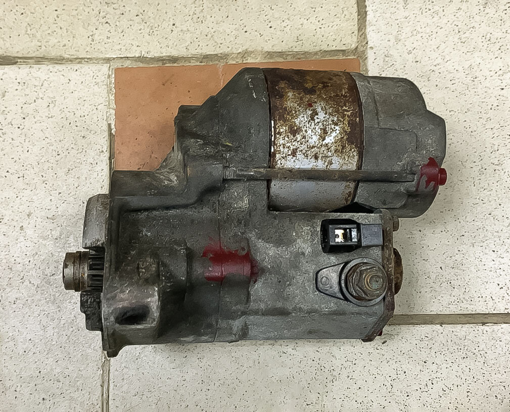 Стартер Dodge Caravan 4 2.4