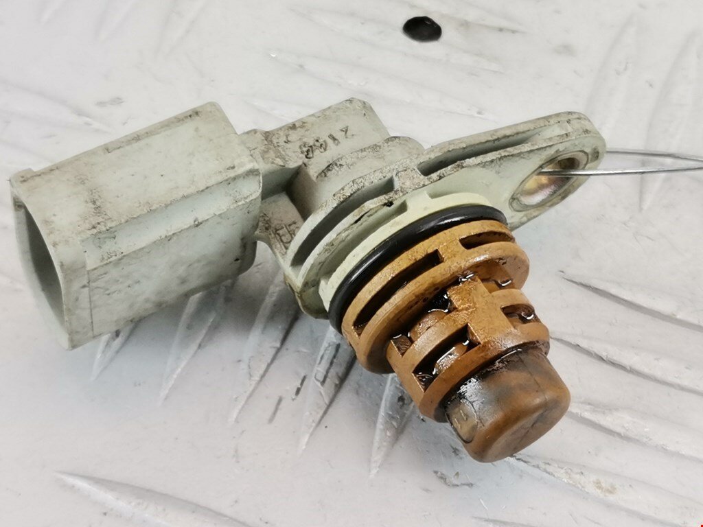 Датчик распредвала Volkswagen Golf 5 030907601E арт. 1086054