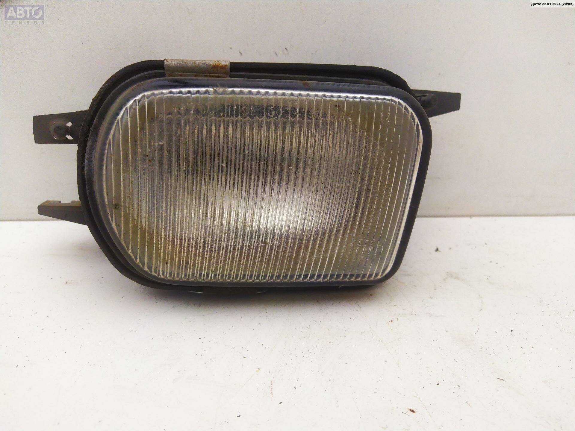 Фара противотуманная правая Mercedes C-Class W203 (2000-2006)