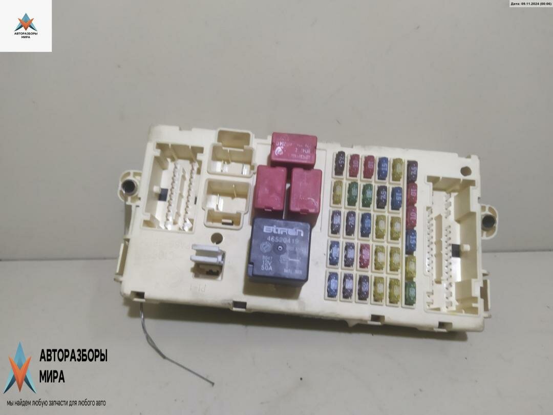 Блок предохранителей Fiat Stilo 2002 46778898