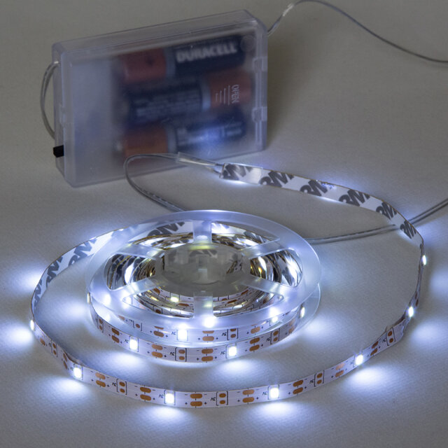 Светодиодная лента на батарейках Шайн 3 м, 90 холодных белых LED ламп, на липучке, IP20, Koopman (Купман), AXS500100