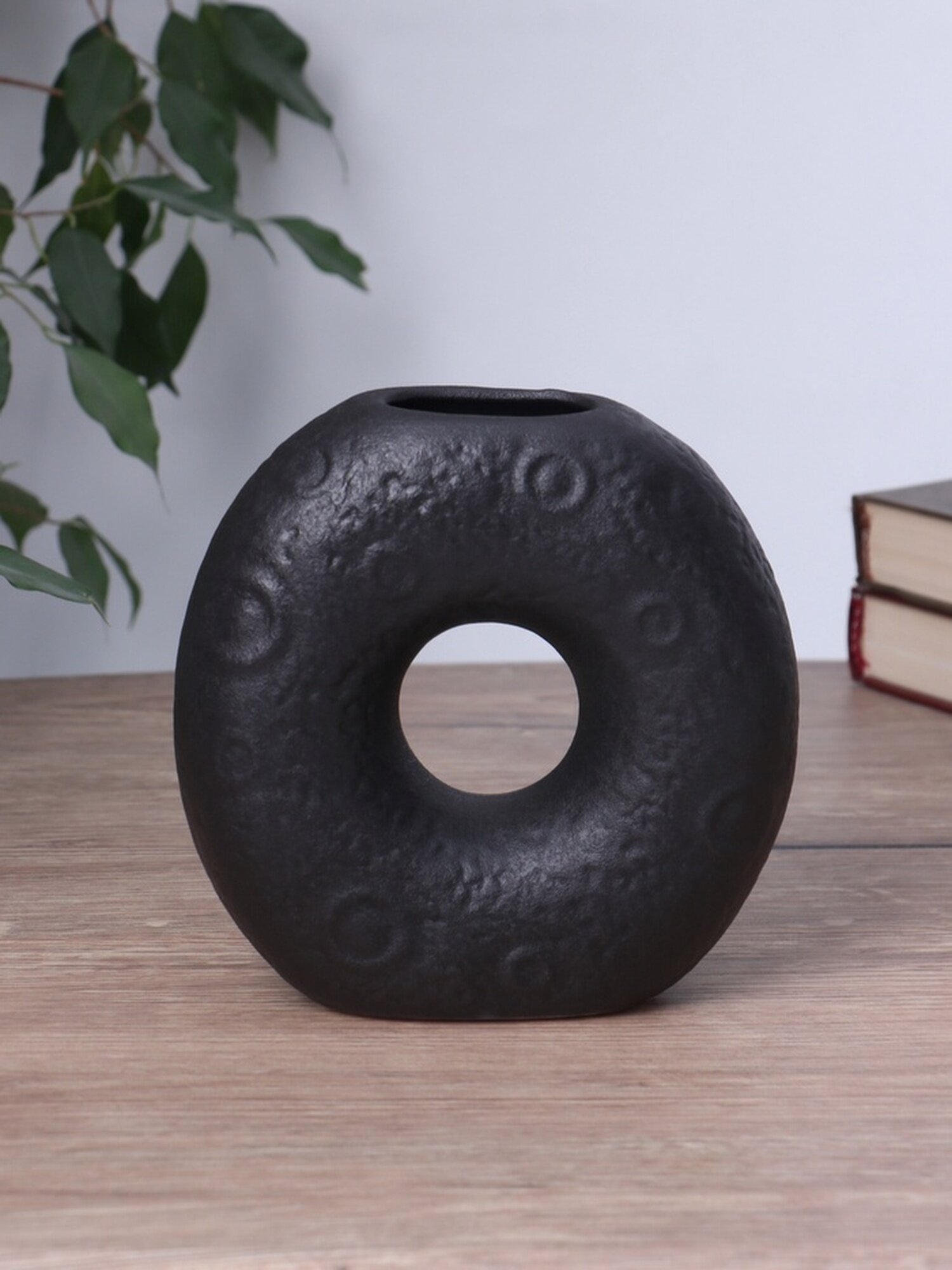 Ваза Сима-ленд «Мэйбл», настольная, керамическая, черная, 16 см