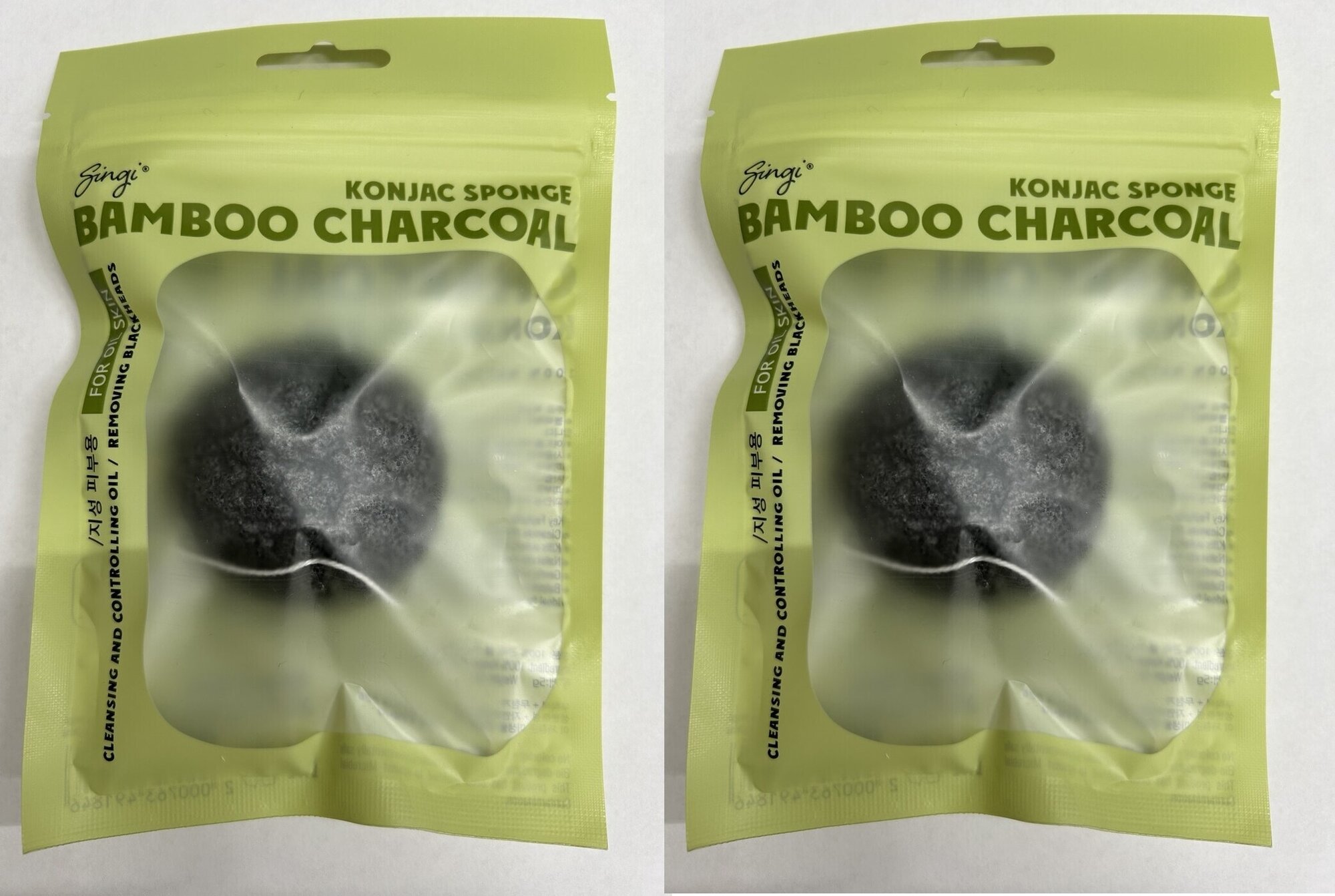 Спонж Singi косметический (конняку) Bamboo Charcoal Konjac Sponge, для жирной кожи, 2 шт