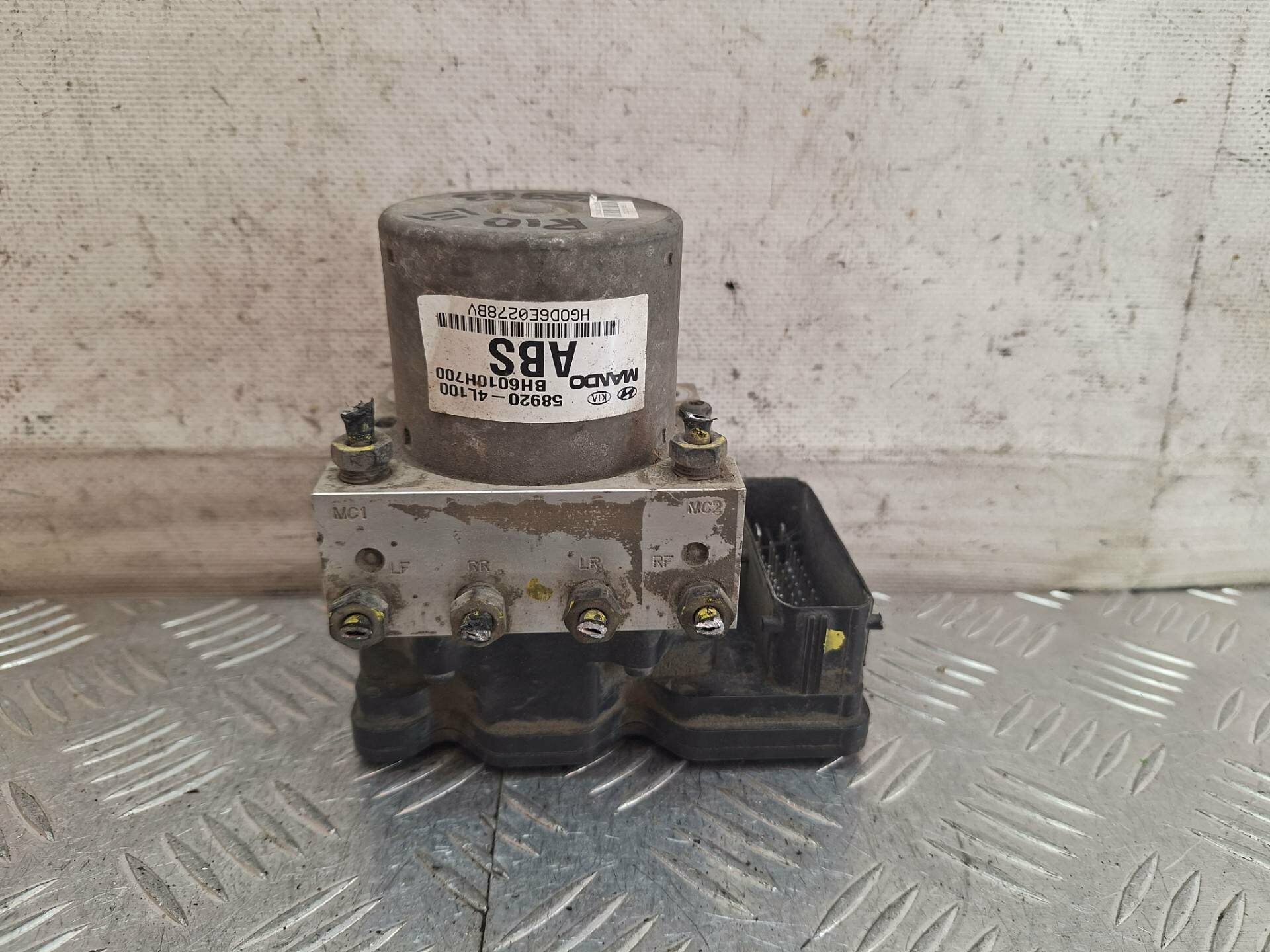 Блок ABS Kia Rio 3 (2011 - 2015) 589204L100