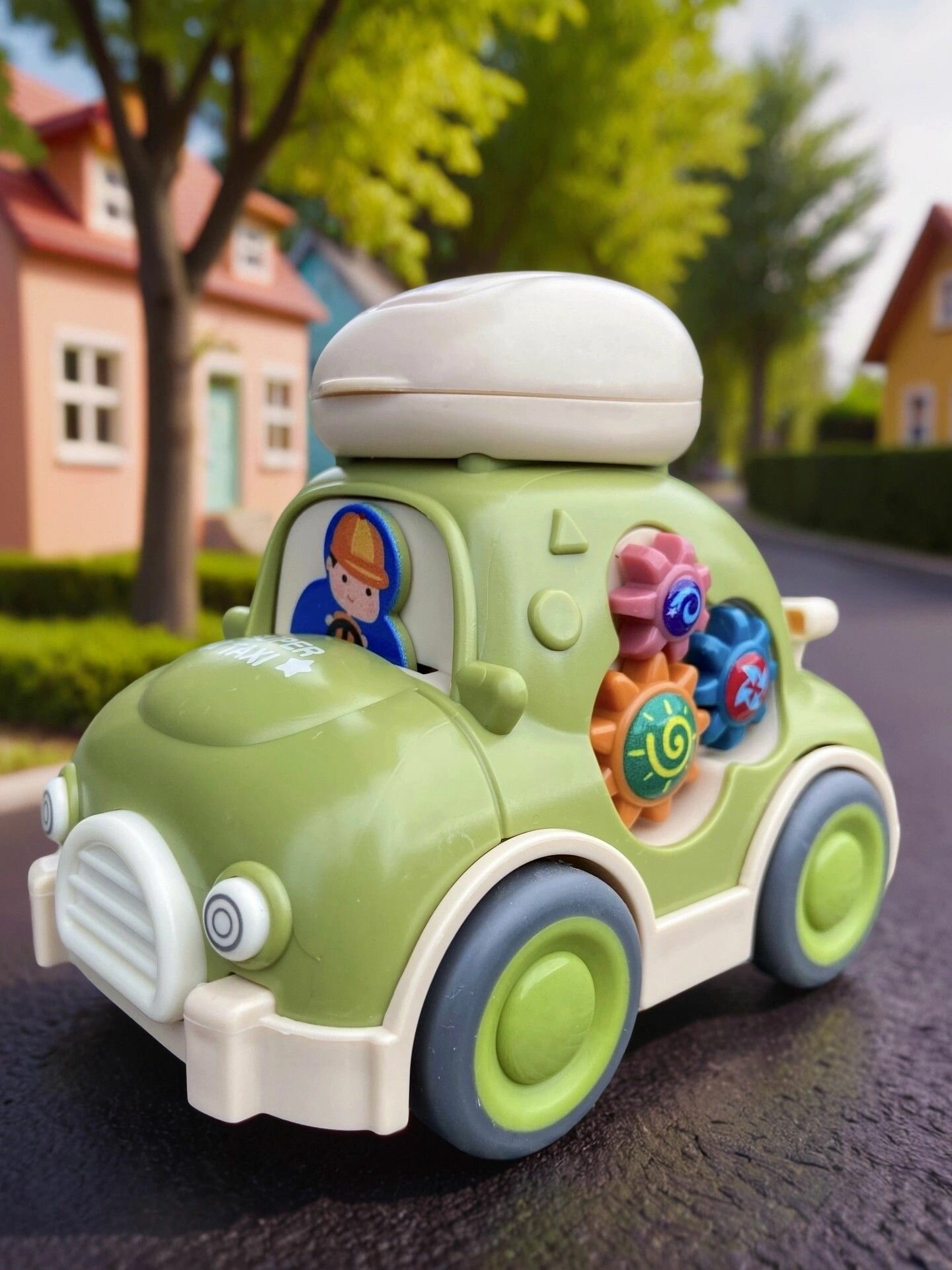 Игрушечная машинка