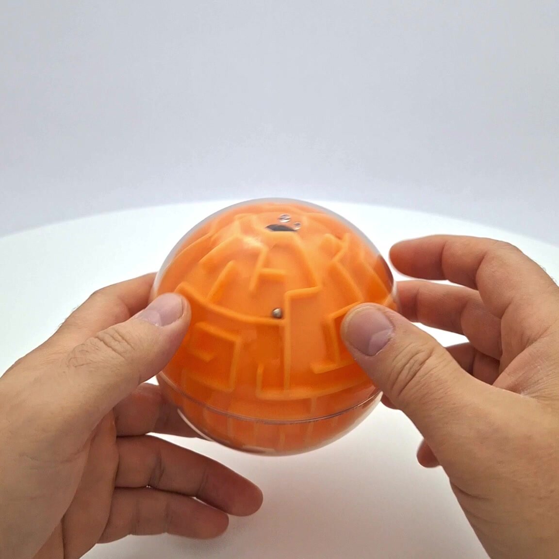 Игра головоломка Шар 3D Лабиринт оранжевый Сфера 10х10 см, развитие логики, мелкой моторики для детей и взрослых