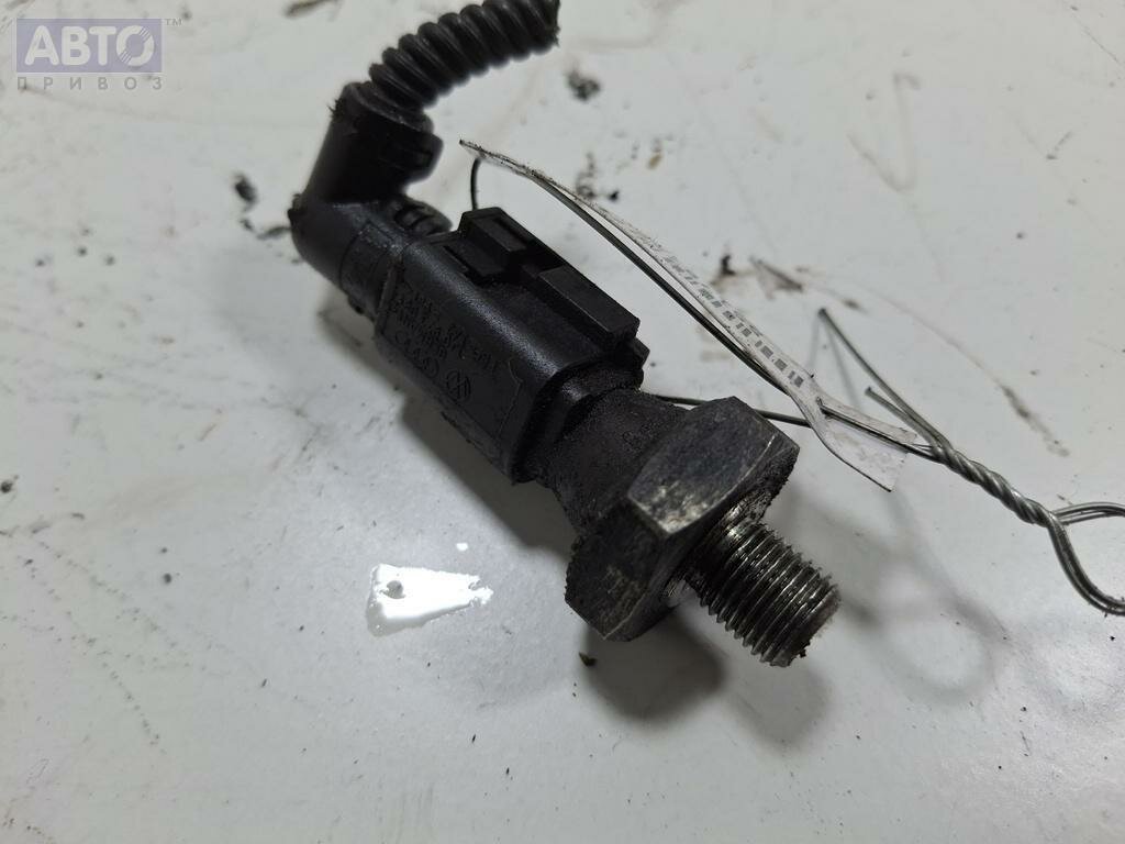 Датчик давления масла Volkswagen Passat B6