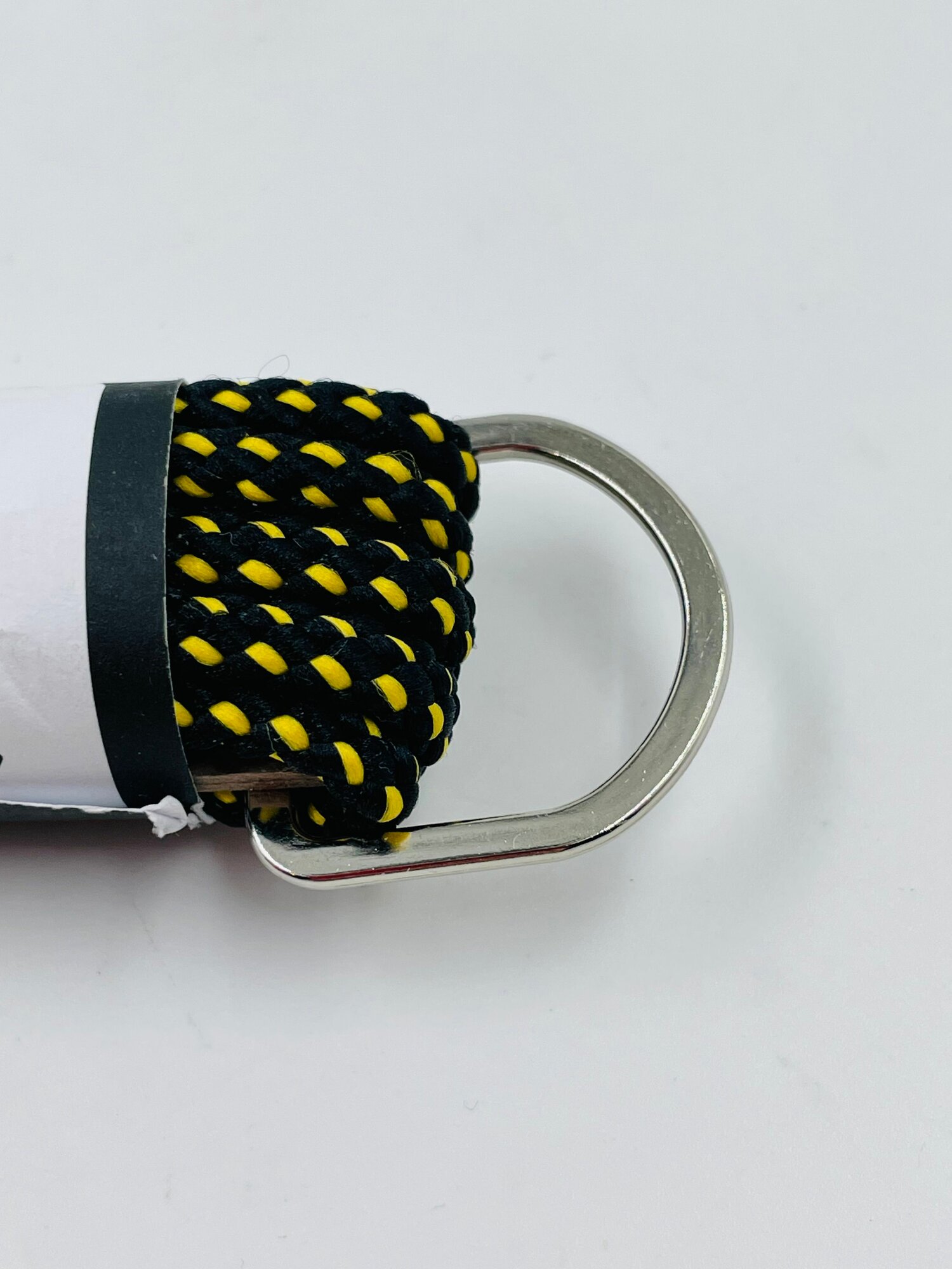 Шнурки DR. MARTENS черно-желтые круглые 100 см на 4-5 петель