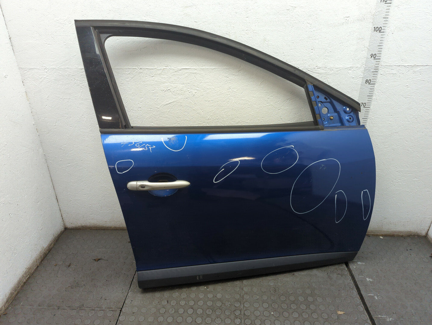 Дверь боковая (легковая) правая передняя Renault Megane 3 Б/У