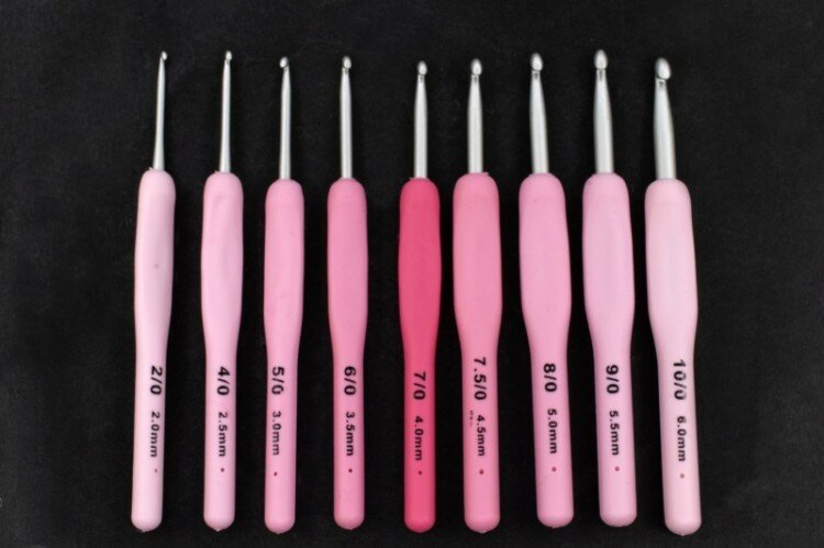 Набор крючков алюминиевых 2/2,5/3/3,5/4/4,5/5/5,5/6мм, длина 137мм, ручка ТПР, 1008-003, 1 набор (9шт)