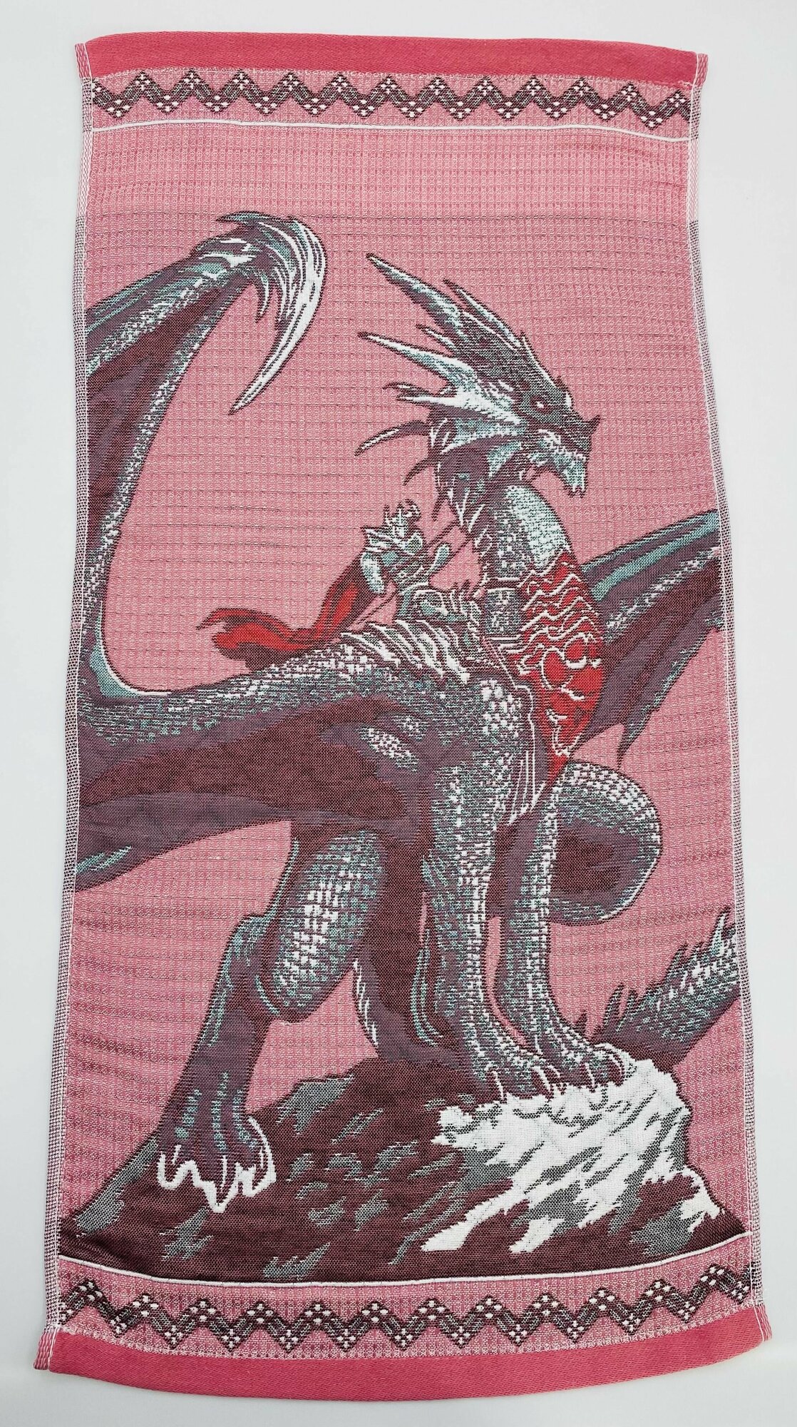 Полотенце хлопковое розовое в подарок женщине, девушке на 8 марта, День Рождения Мифический Дракон 50*100 см