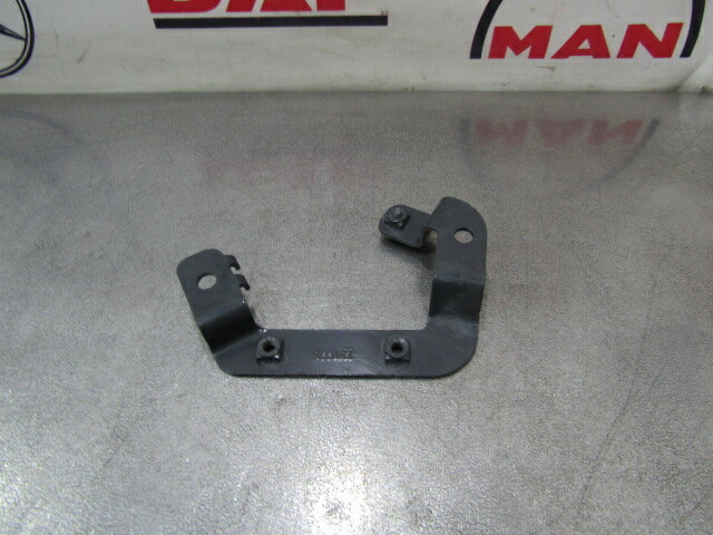 Кронштейн крепления тормозных трубок справа Scania 6-series
