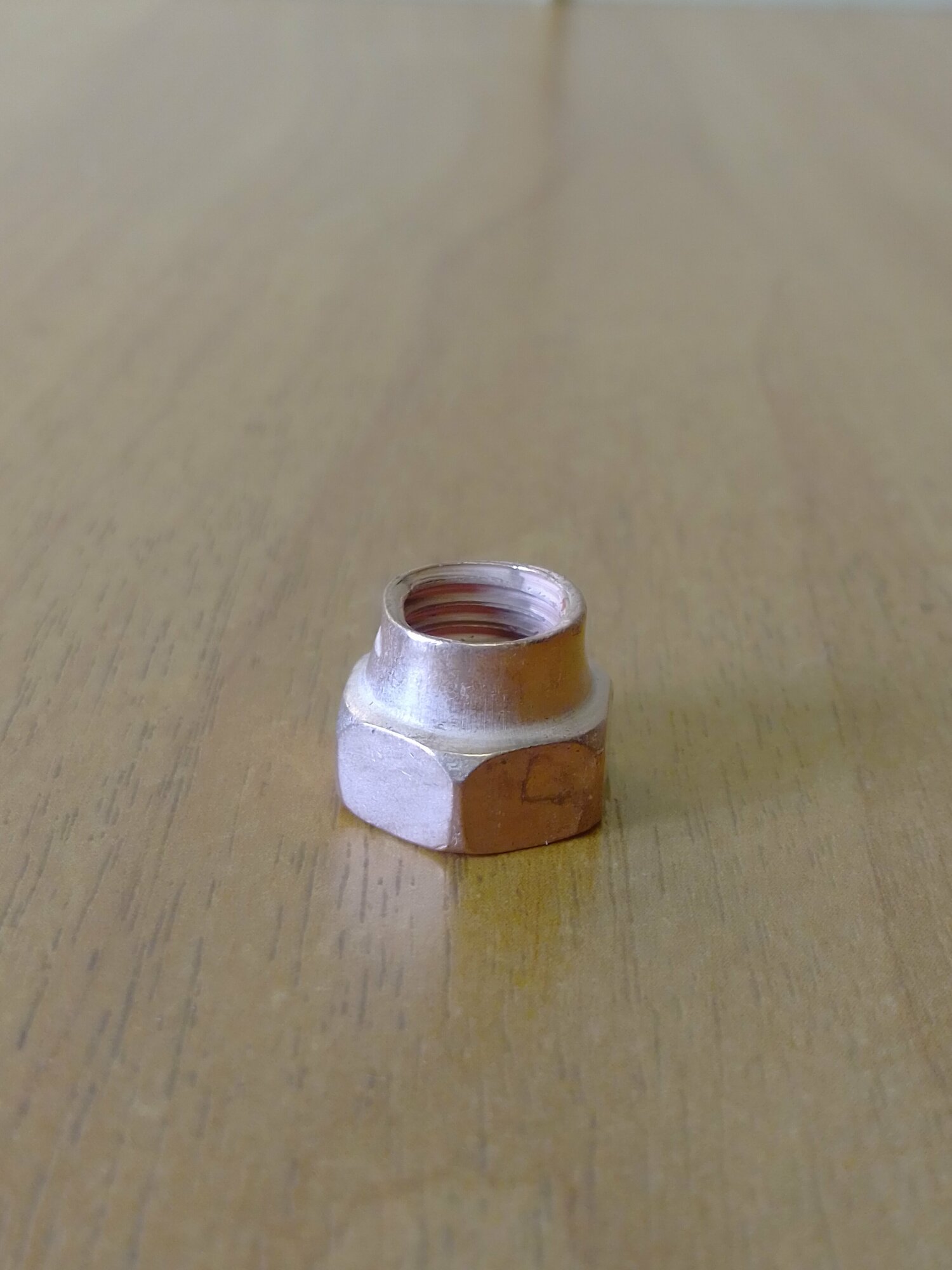 2110-1203019 . Гайка омеднённая М10х1,25 приёмной трубы на ВАЗ-2110,2110 и др. Россия, Белзан