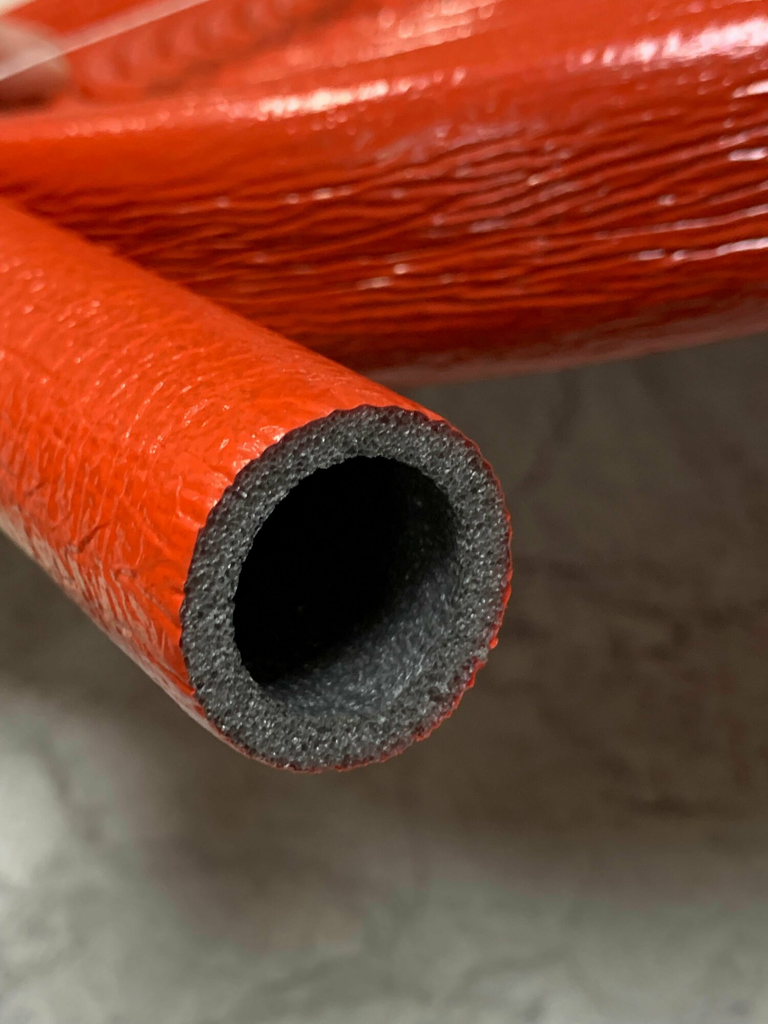 Теплоизоляция 11 метров красная диаметр 18 мм стенка 4 мм Energoflex Super Protect