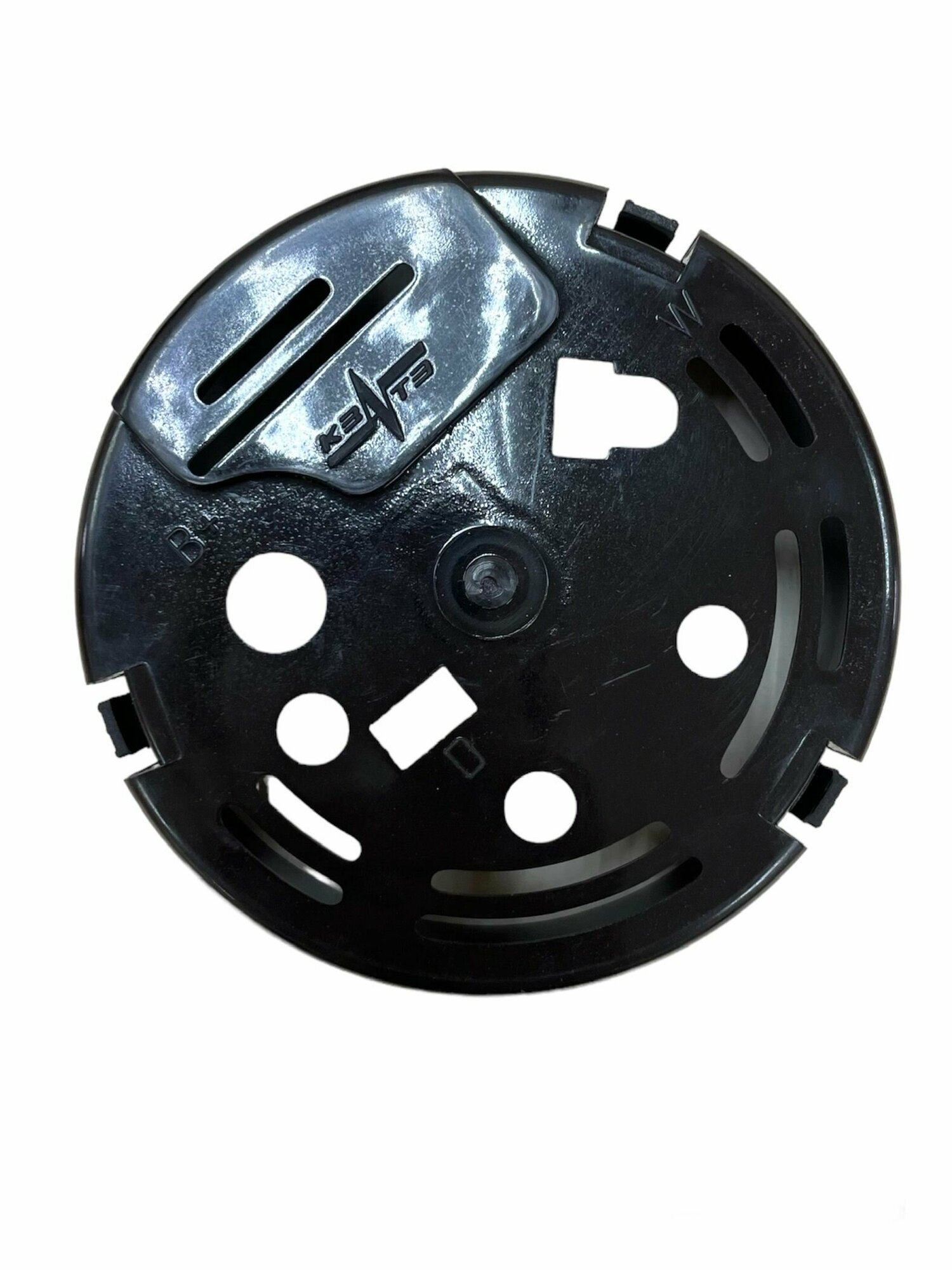 94.3701640-01ВТ Крышка задняя (пластик) генератора подходит для КЗАТЭ ВАЗ, ГАЗ с дв. инж. на генер. 94 и 32 групп