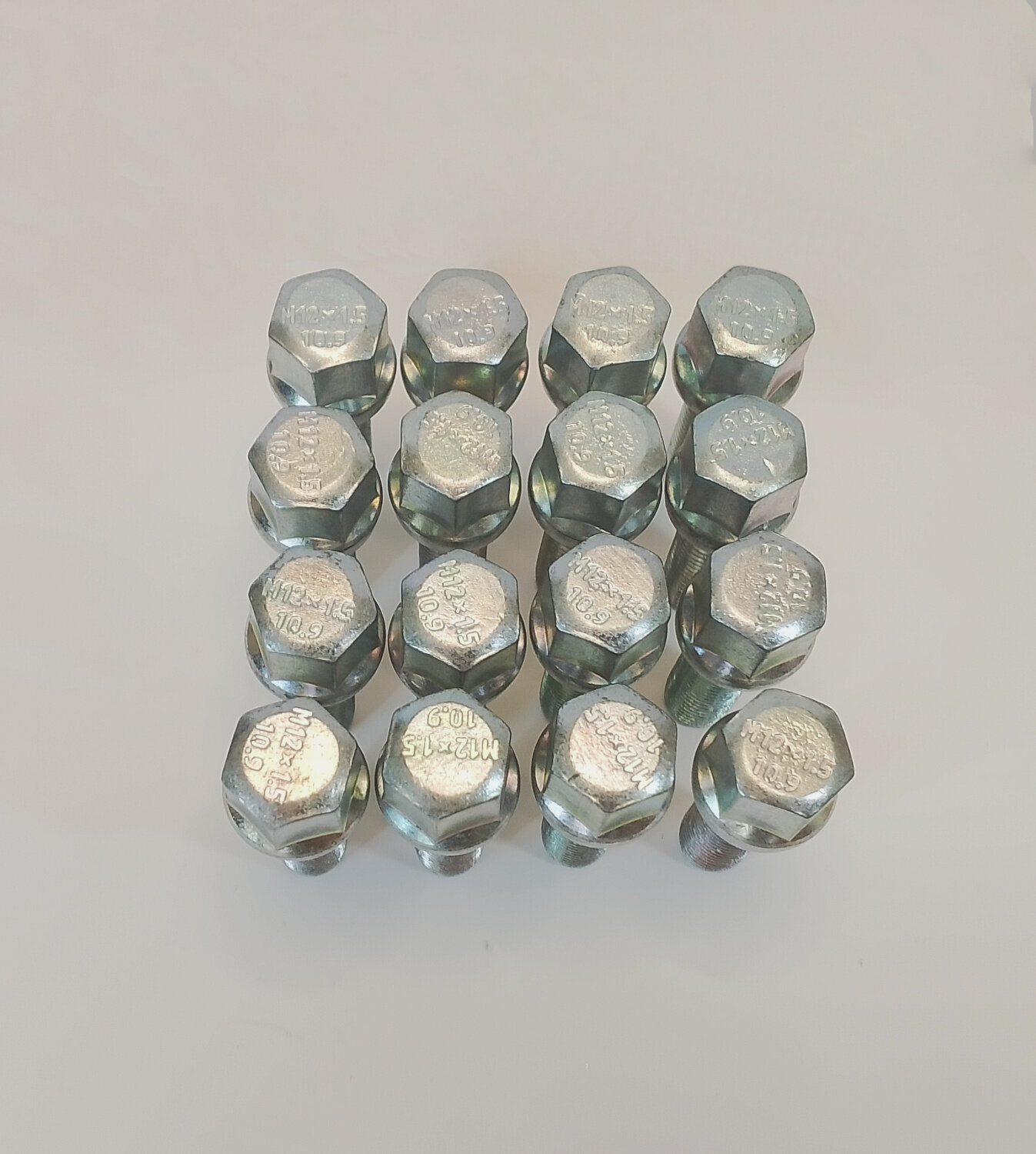 Болты колесные 12x1,5 16шт/20шт LS