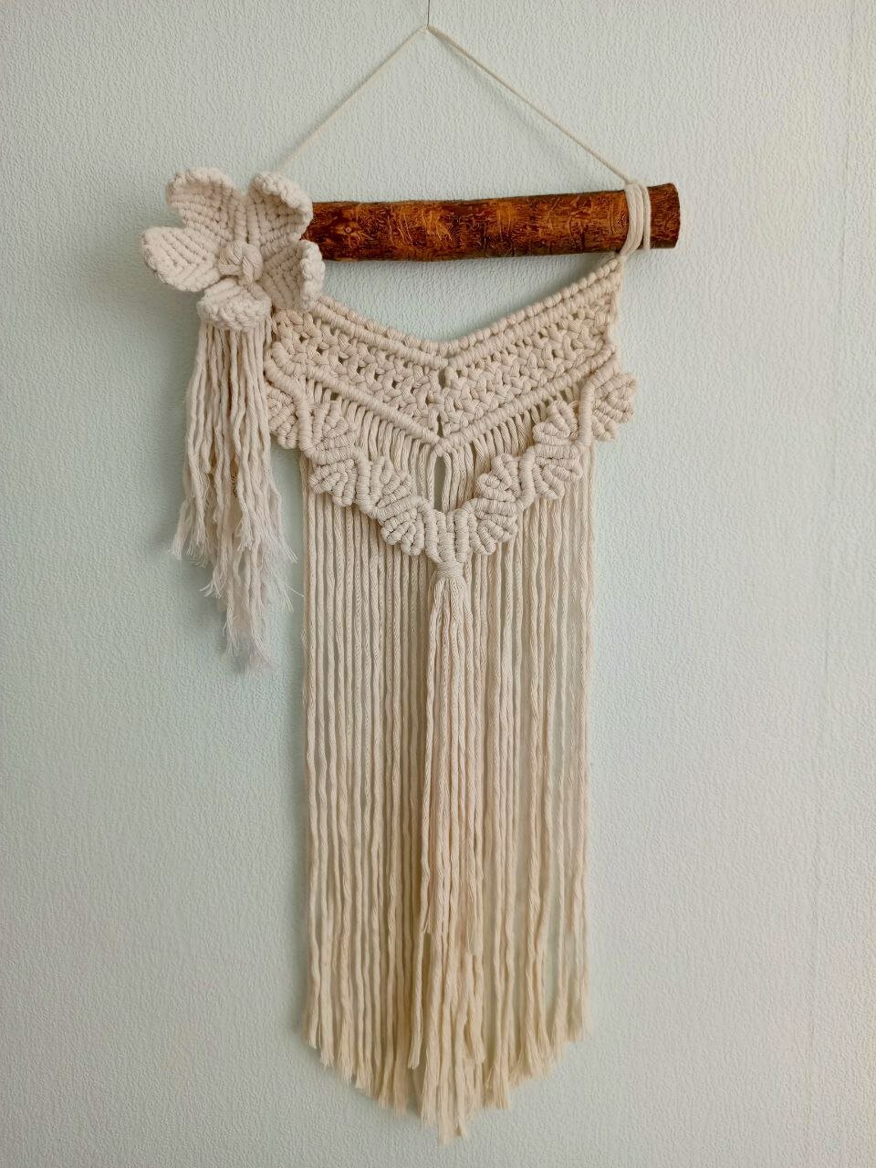 Панно " Яблоневый цвет" макраме. 30*68 см. Ручная работа.