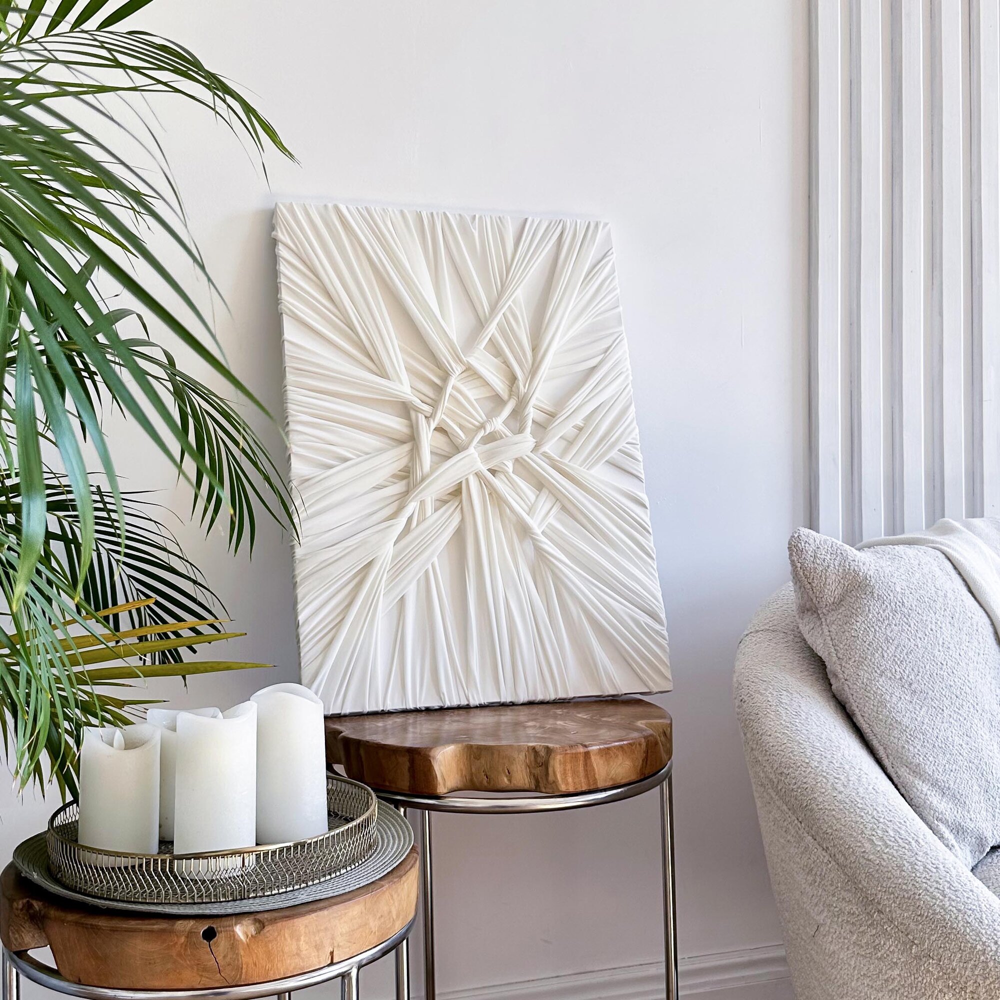 Интерьерное панно из ткани на холсте, SLOY PAINTS, 50 см / 70 см, белая