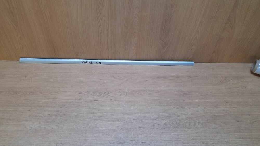 Молдинг стекла задней двери Porsche Cayenne 95553347700