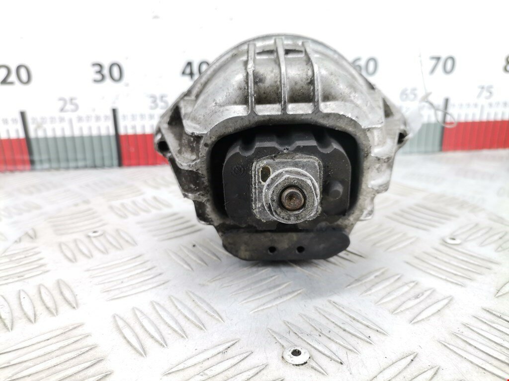 Подушка (опора) крепления двигателя BMW 1-Series (E81/E82/E87/E88) 22116768799 арт. 1820821