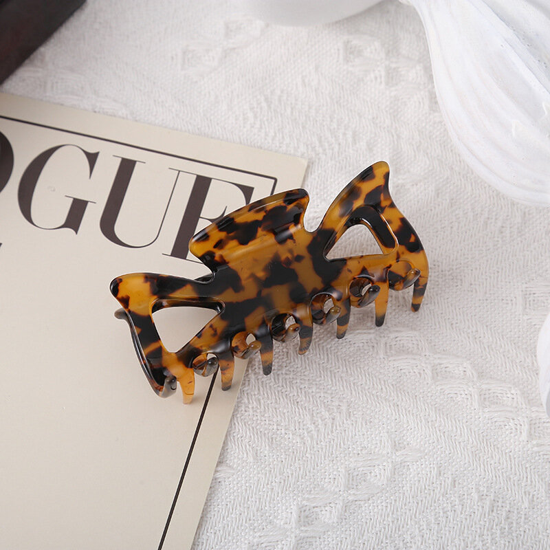 Заколка для волос "Ретро темперамент", леопардовый узор, 9 см