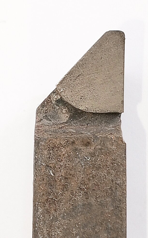 Резец канавочный под выход резьбы левый 24х16х140 3мм Т15К6 (2126-4339)